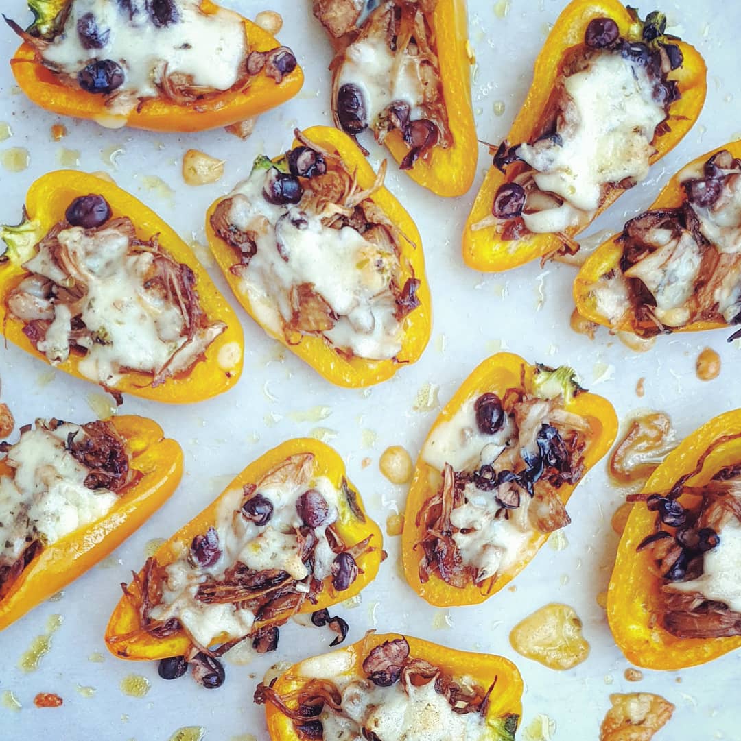 Pimientos rellenos de Bio Jackfruit y mole verde – Bio JackFruit